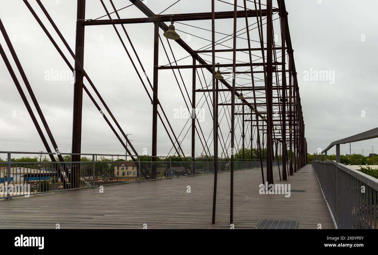 San antonio hays street bridge hi-res stock photography and images - Alamy