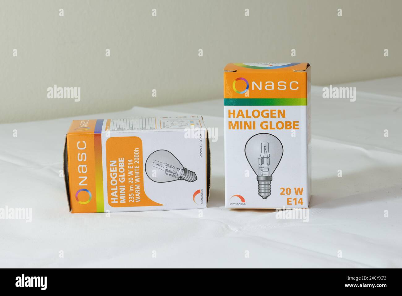 Led light bulb package hi-res stock photography and images - Alamy