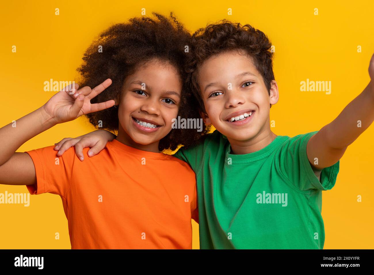 Children peace and joy hi-res stock photography and images - Alamy