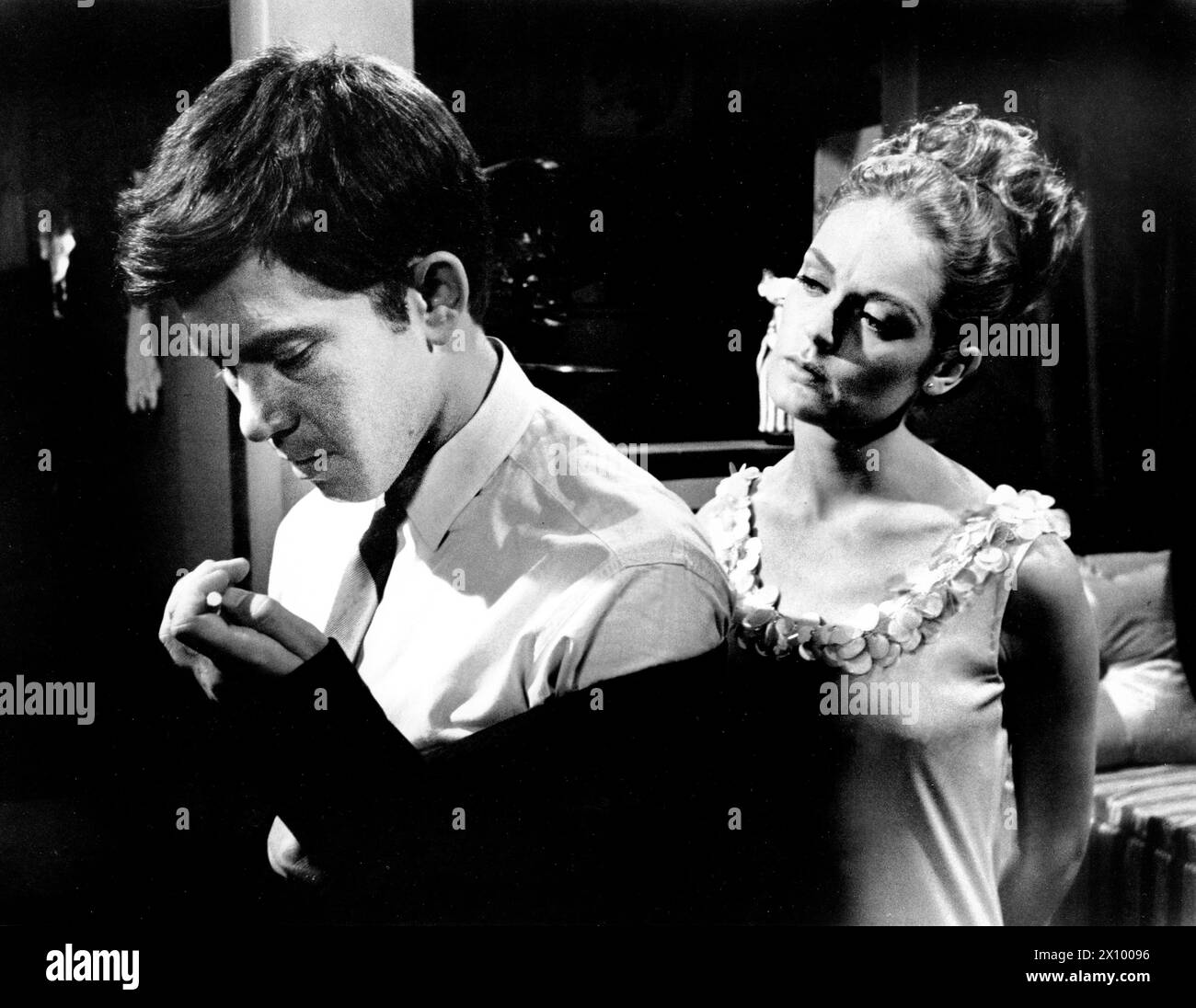 Peter Kastner, Elizabeth Hartman, on-set of the film, "You're A Big Boy ...