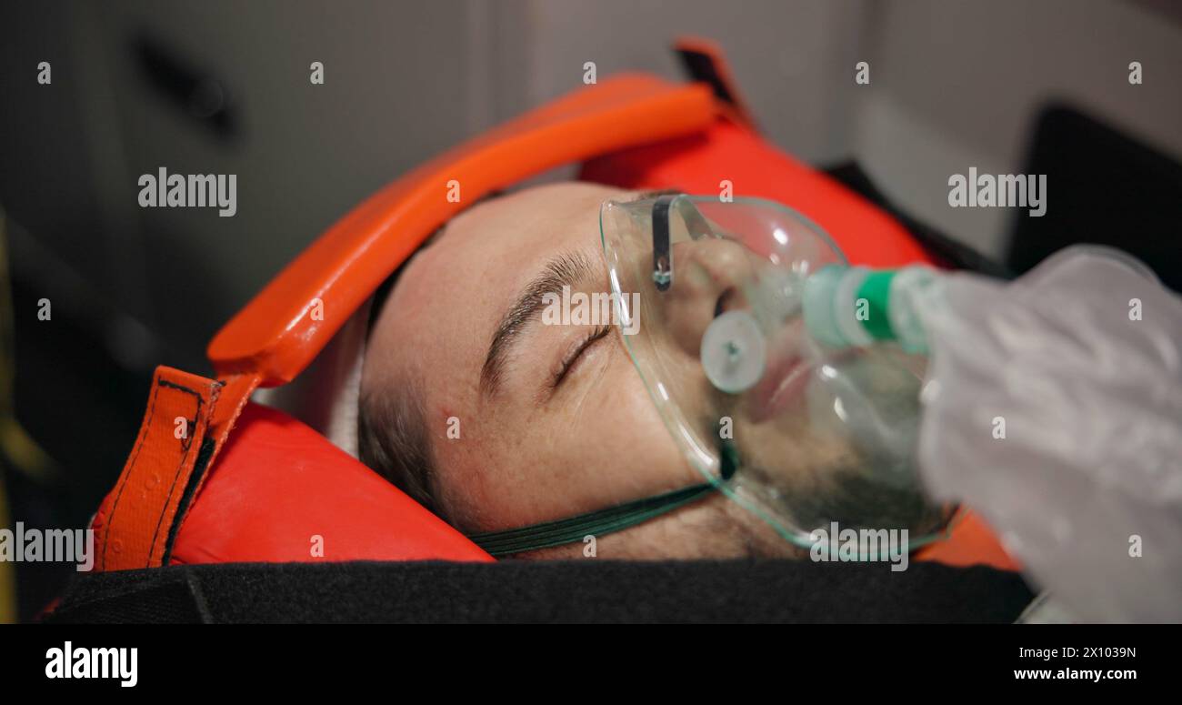 Patient, paramedic and check pupil response in emergency medical ...