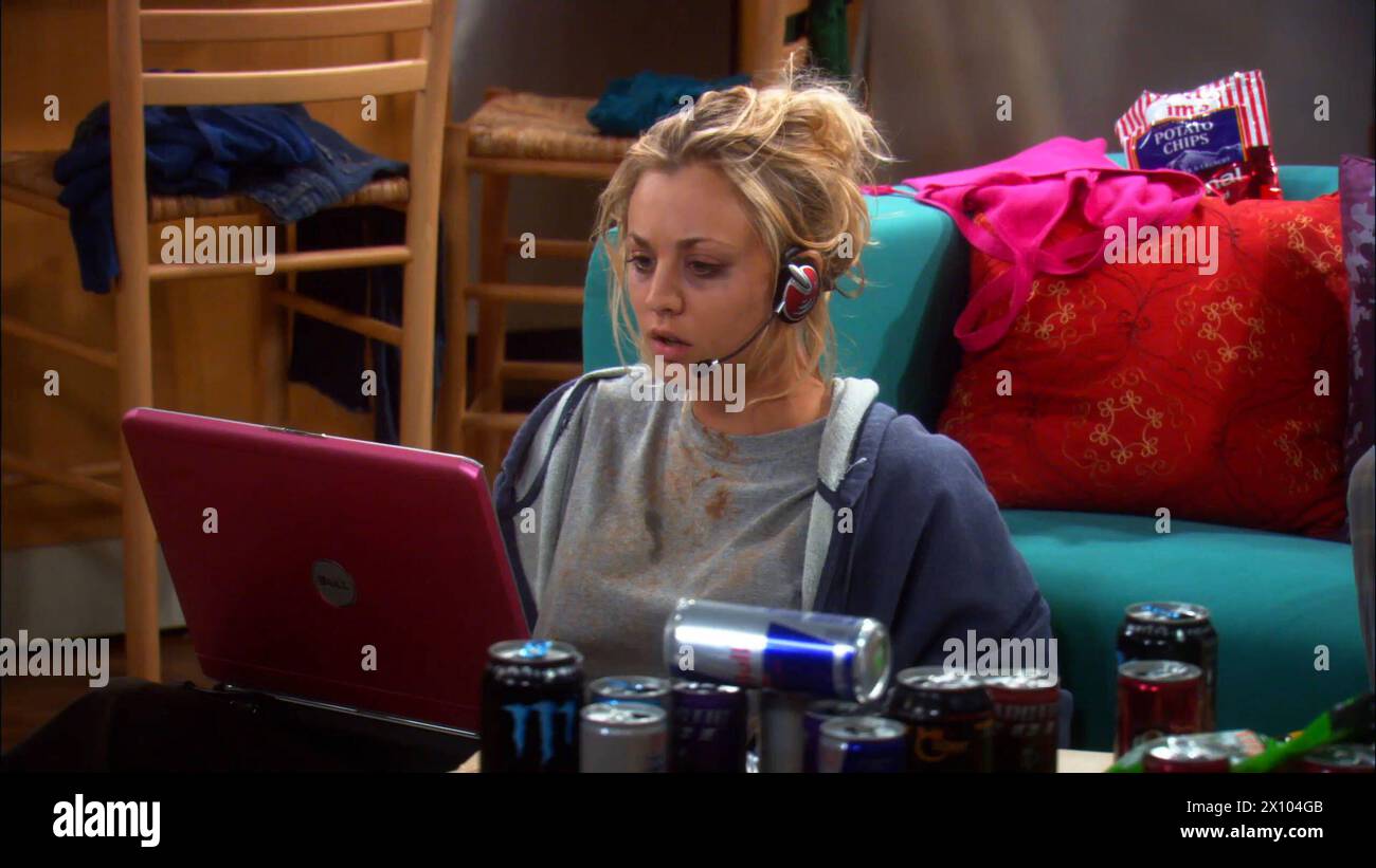 Kaley cuoco bang theory hi-res stock photography and images - Alamy