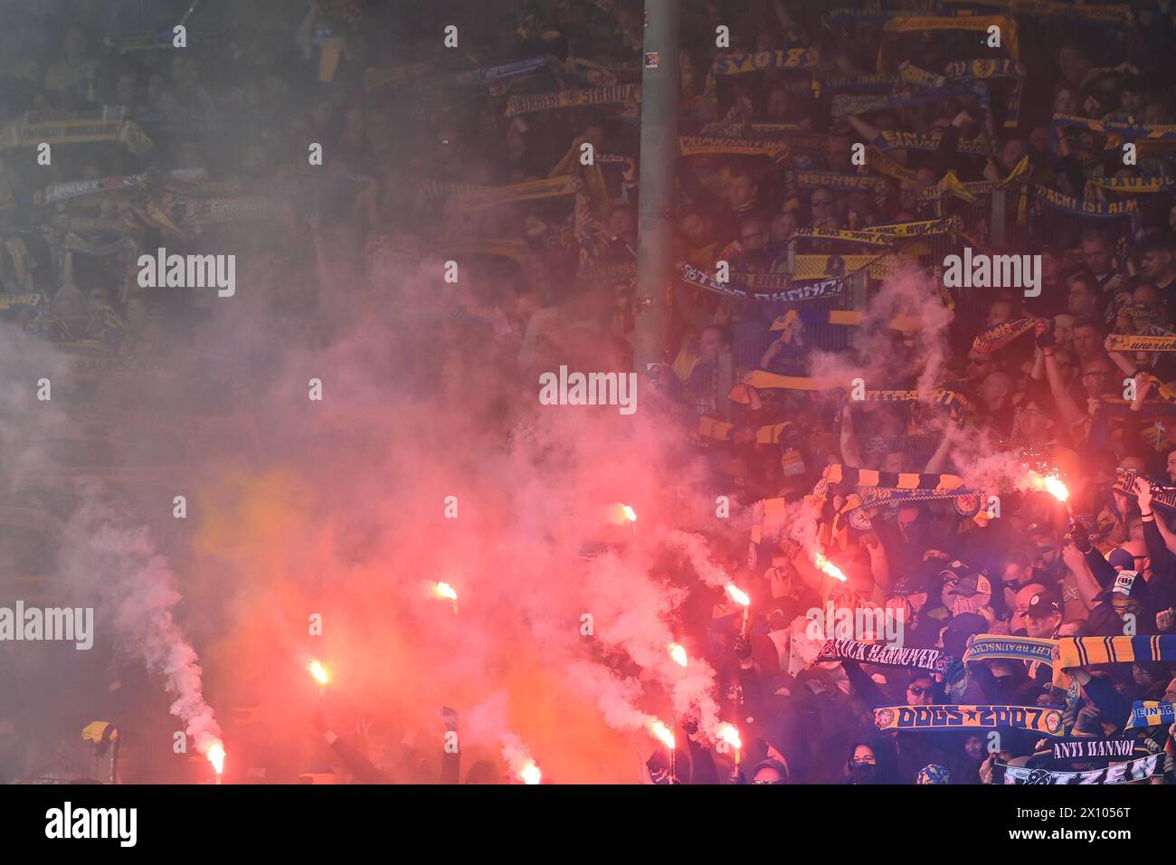 Brunswick, Germany. 14th Apr, 2024. Soccer: Bundesliga 2, Eintracht ...
