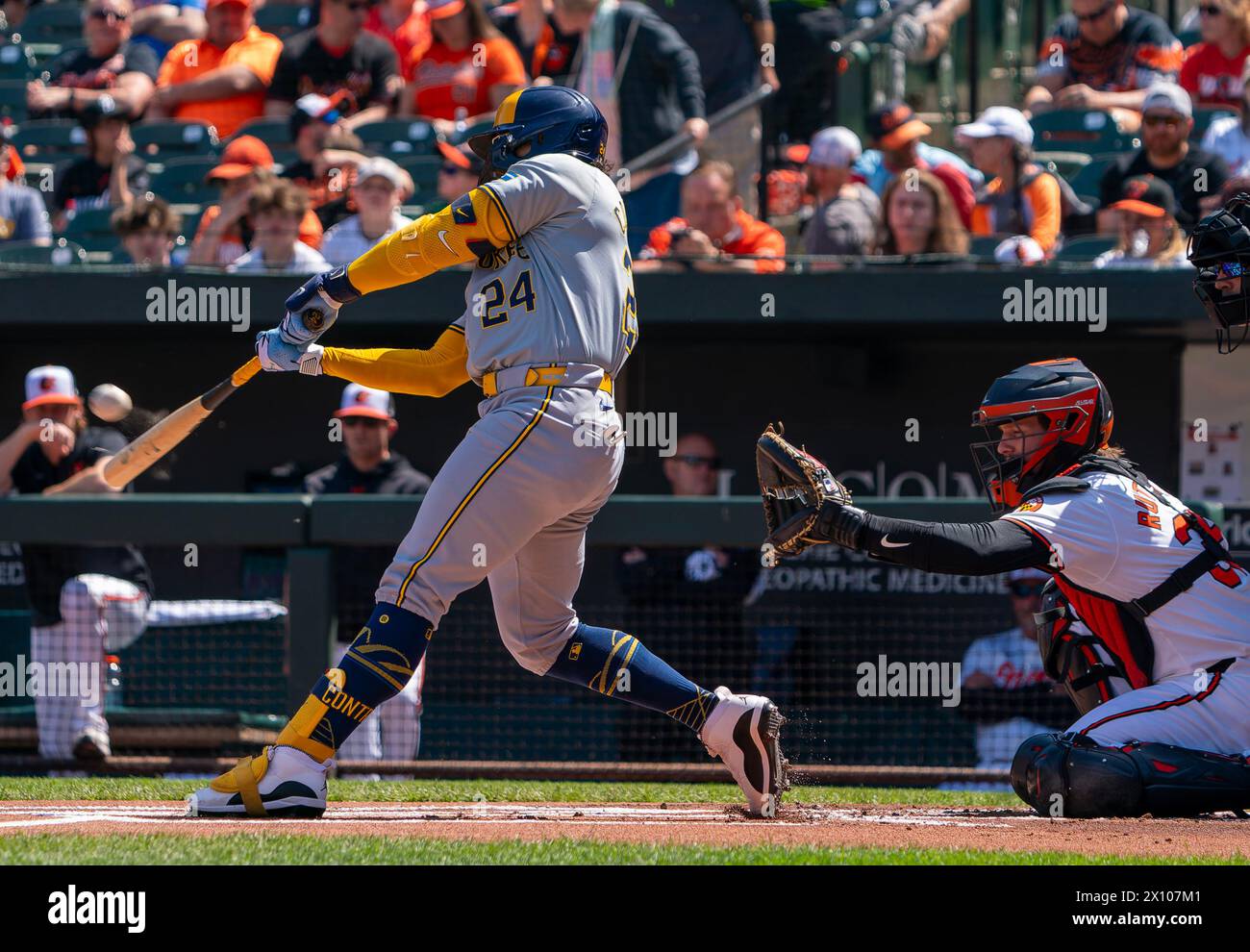 William contreras hi-res stock photography and images - Alamy