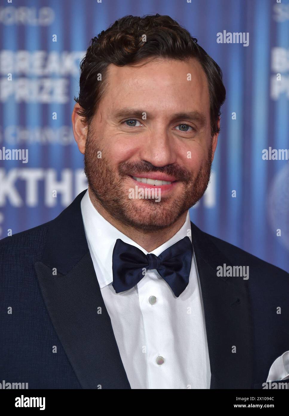 Edgar Ramirez arrives at the 10th Breakthrough Prize Ceremony on ...