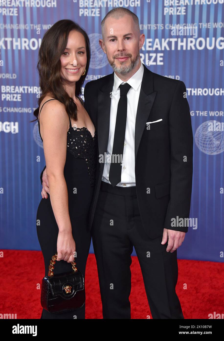 Sarah Steele and Bill Maris arrive at the 10th Breakthrough Prize ...