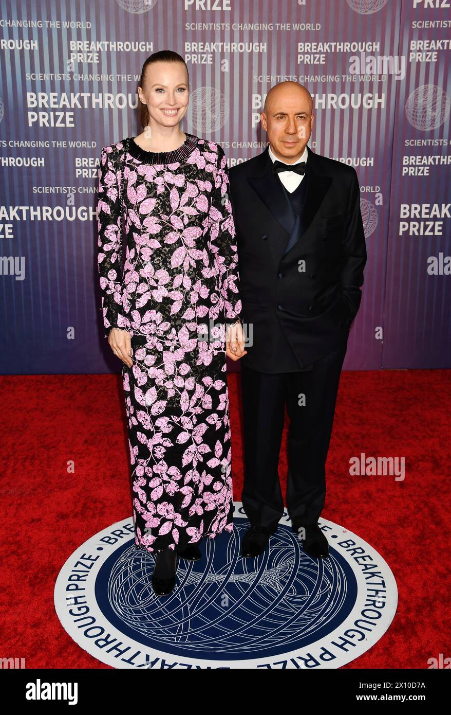 LOS ANGELES, CALIFORNIA - APRIL 13: (L-R) Julia Milner and Yuri Milner ...