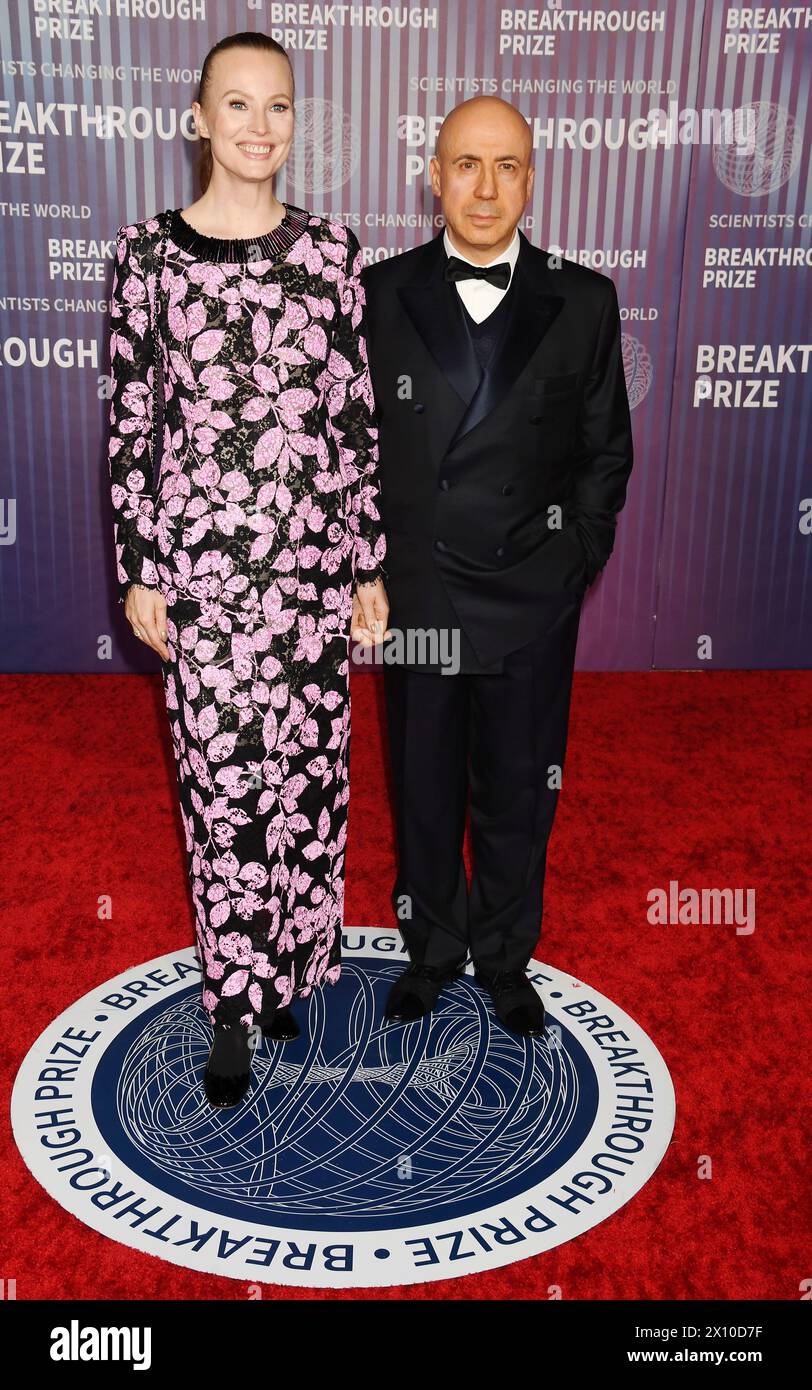 LOS ANGELES, CALIFORNIA - APRIL 13: (L-R) Julia Milner and Yuri Milner ...