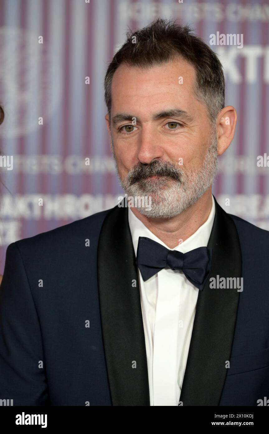 Dr andrew singleton hi-res stock photography and images - Alamy