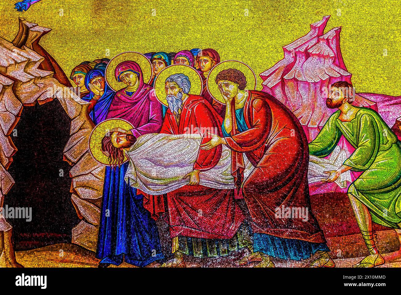 Chist tomb hi-res stock photography and images - Alamy