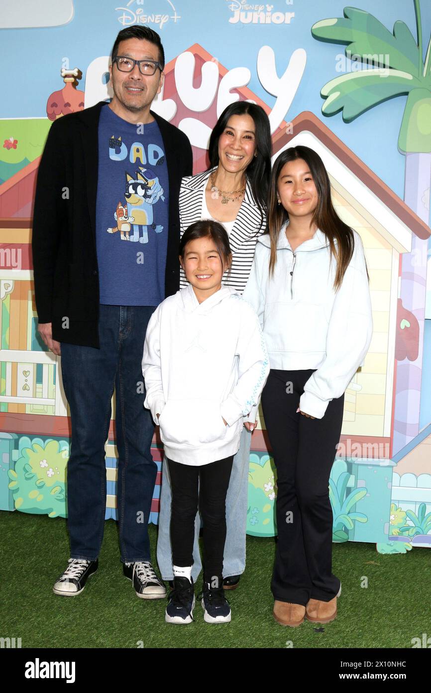 Lisa ling and jett ling hi-res stock photography and images - Alamy
