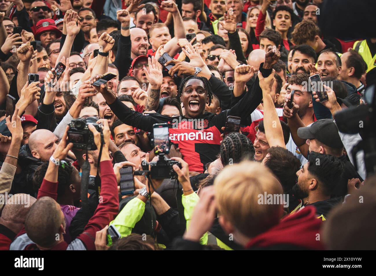 Leverkusen Germany. 14th Apr 2024. Jeremie Frimpong (Leverkusen) wird ...