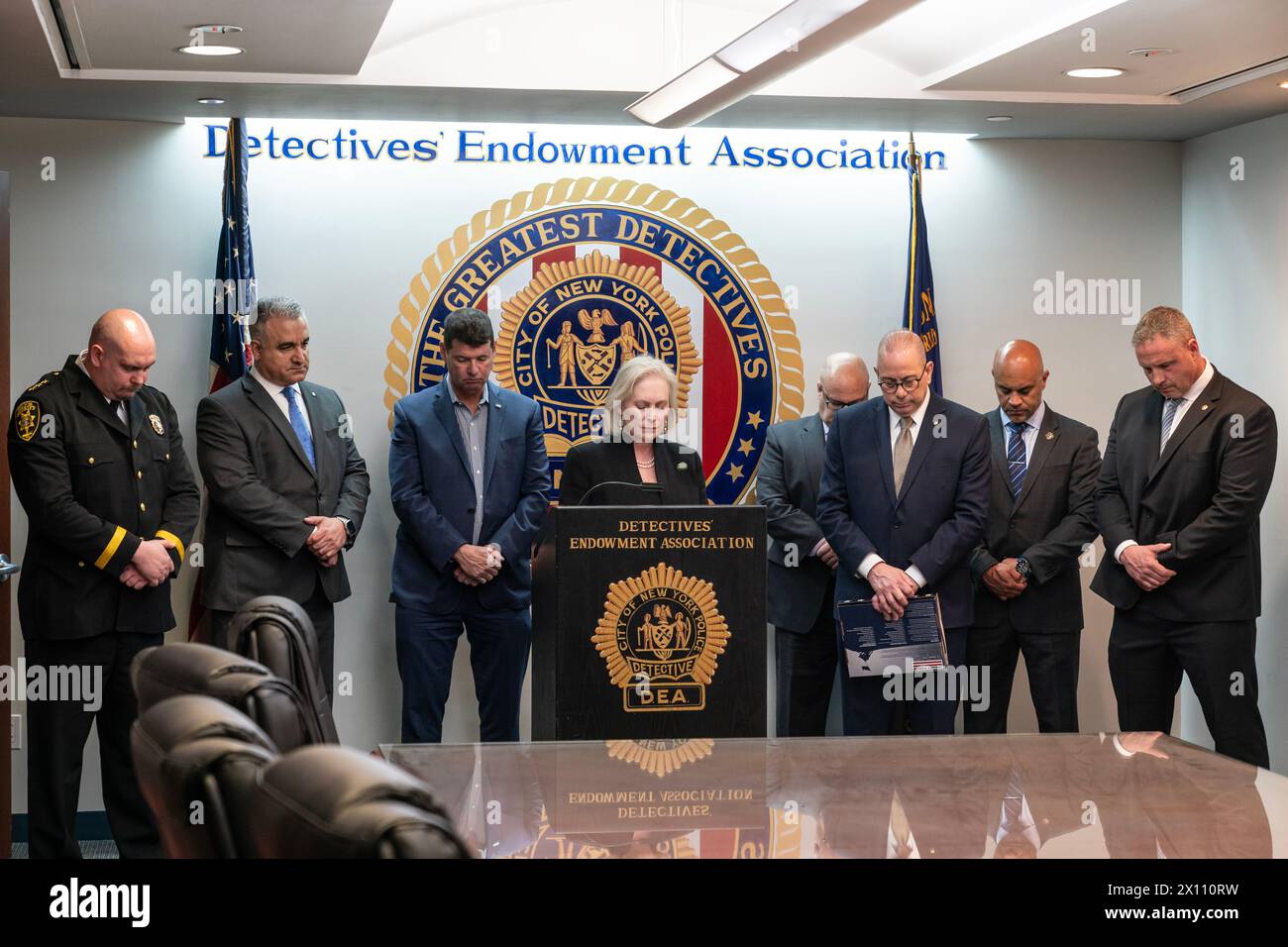 Senator Kirsten Gillibrand and police unions chiefs hold moment of ...