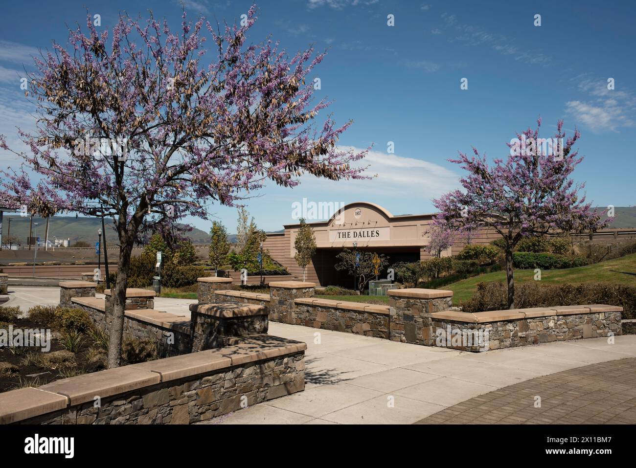 The Dalles is a city located on the southern bank of the Columbia River ...