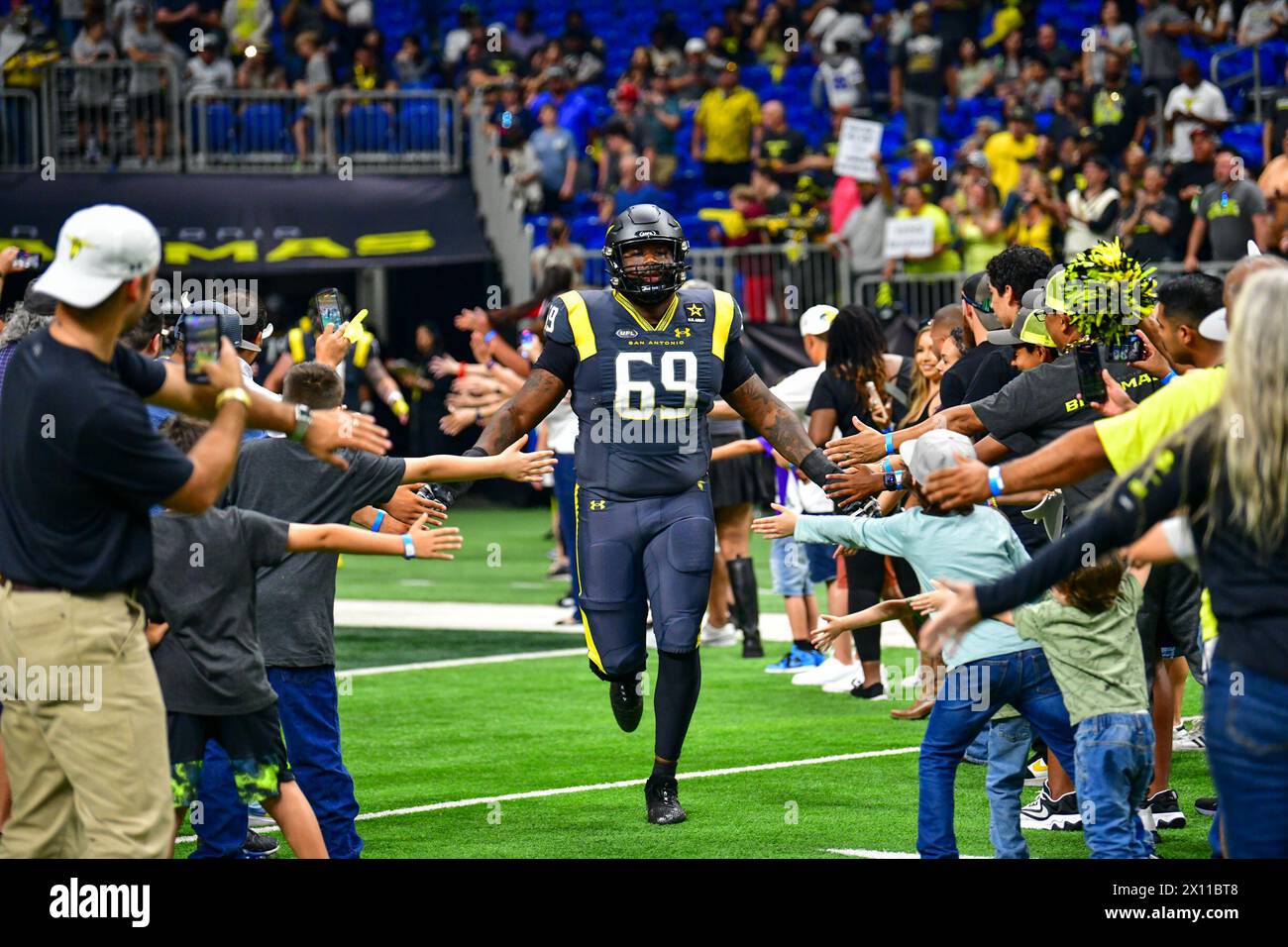 San Antonio, Texas, USA. 14th Apr, 2024. SA Brahmas #69 RG Rashaad ...