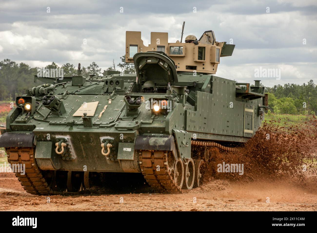 U.S. Army Soldiers from the 198th Infantry Brigade conduct the Mortars ...
