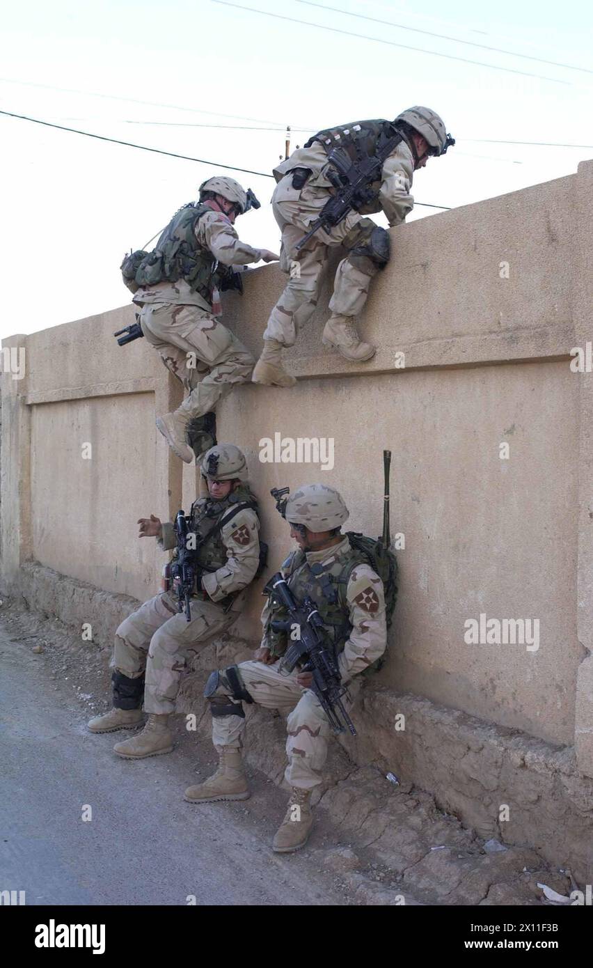 Soldiers of 1st Squad, 2nd Platoon, Company C, 5th Battalion, 20th ...