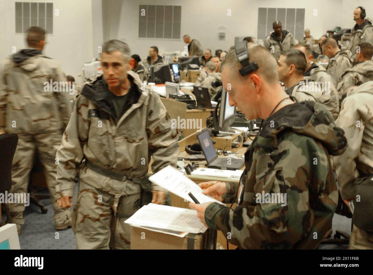 Gen david mckiernan u s army hi-res stock photography and images - Alamy