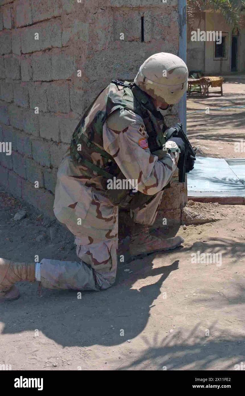 Combat teams personal security detachment hi-res stock photography and ...