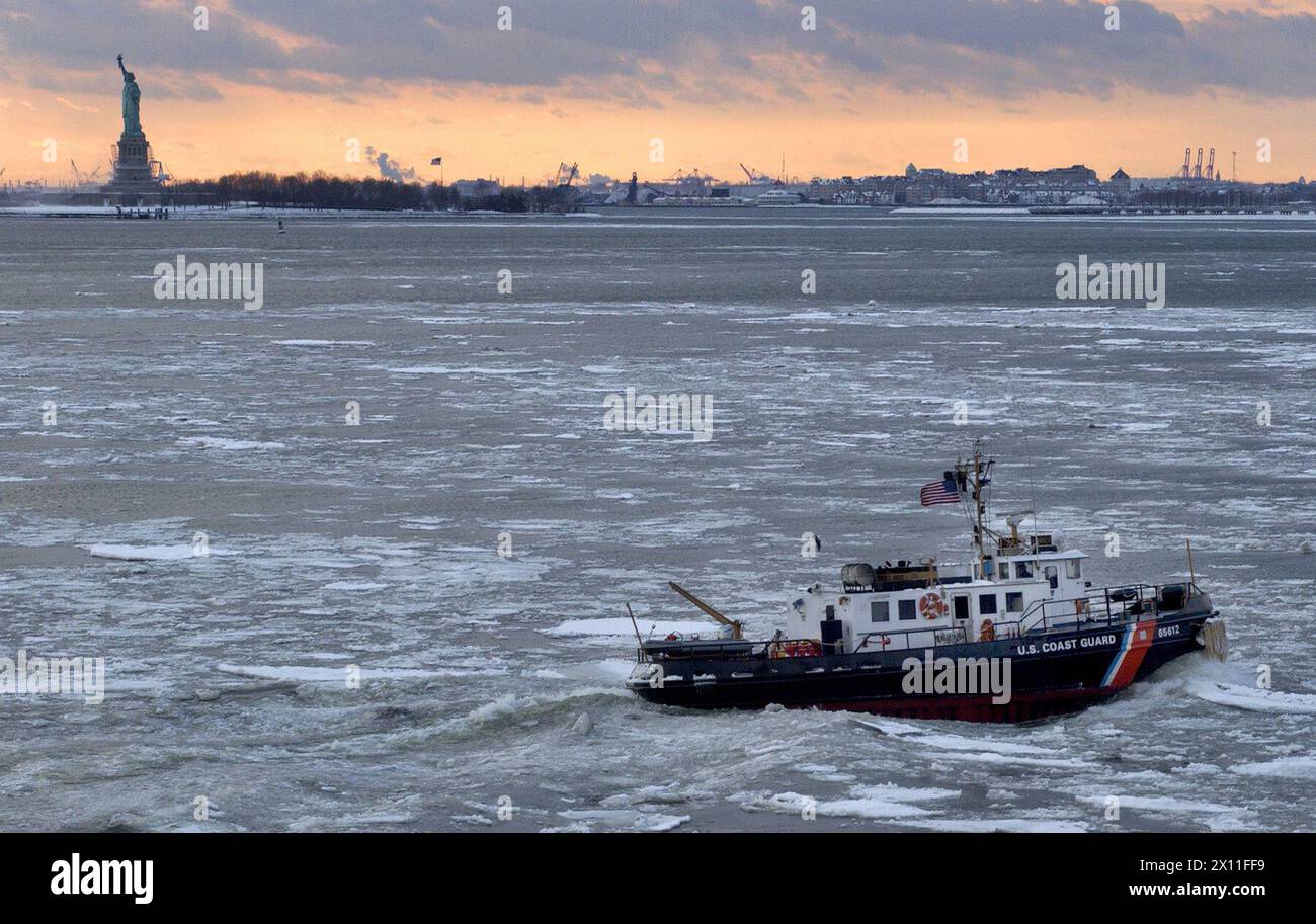 NEW YORK, New York (Jan. 28, 2004)--The Coast Guard Cutter Wire, a 65 ...