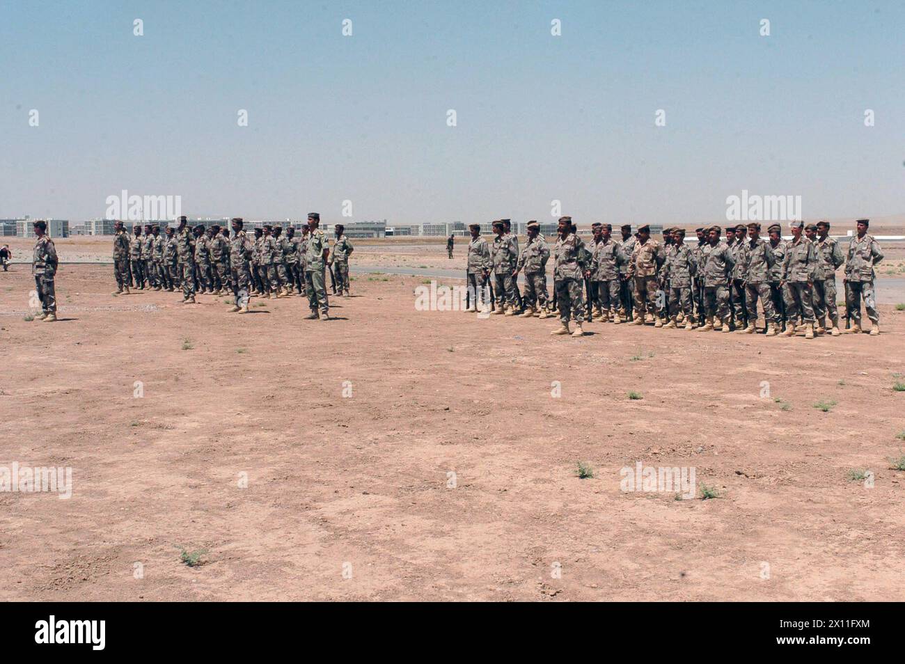 Soldiers from the 3rd Division of the Iraqi Armed Forces stand in ...
