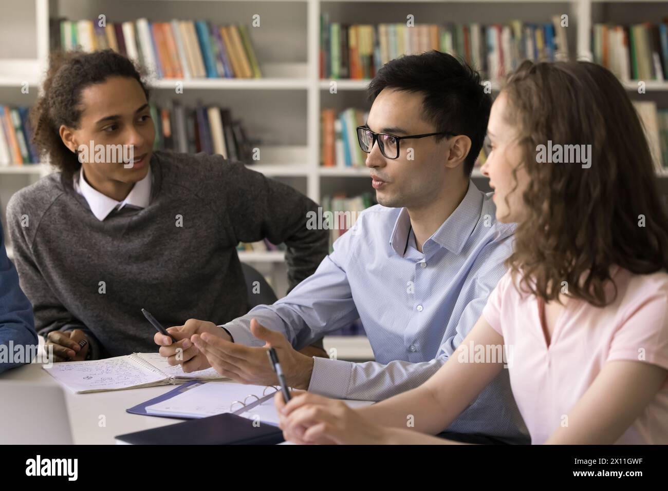 Diverse schoolmates hi-res stock photography and images - Alamy