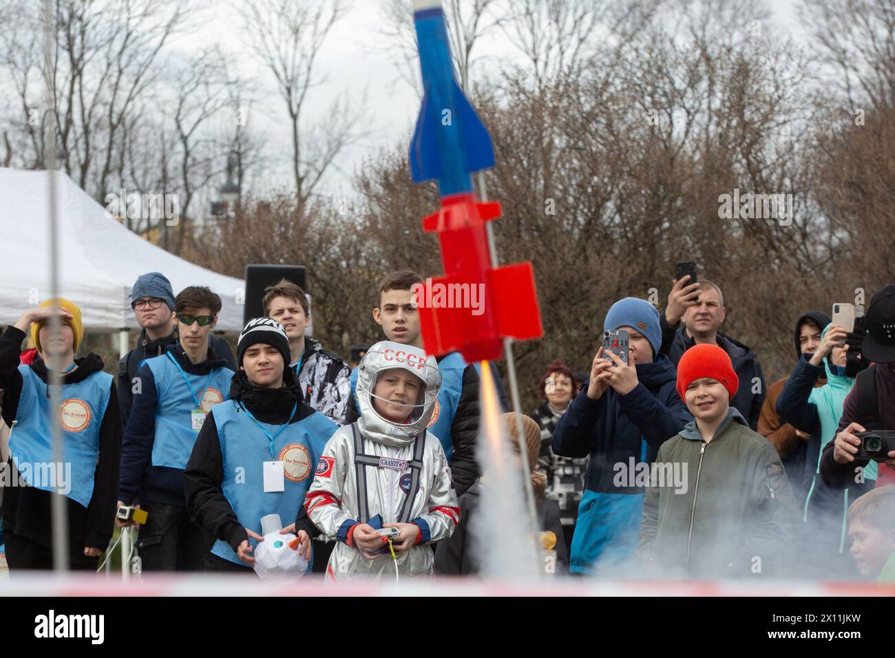 Yuri gagarin with children hi-res stock photography and images - Alamy