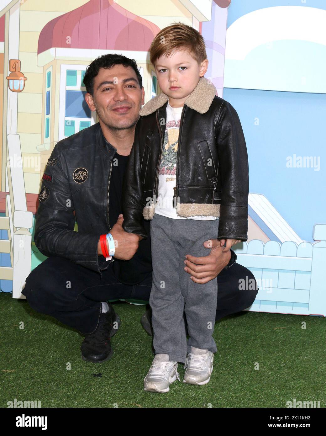 LOS ANGELES - APR 13: Alexander Wraith, Titan Eastwood at the Bluey ...