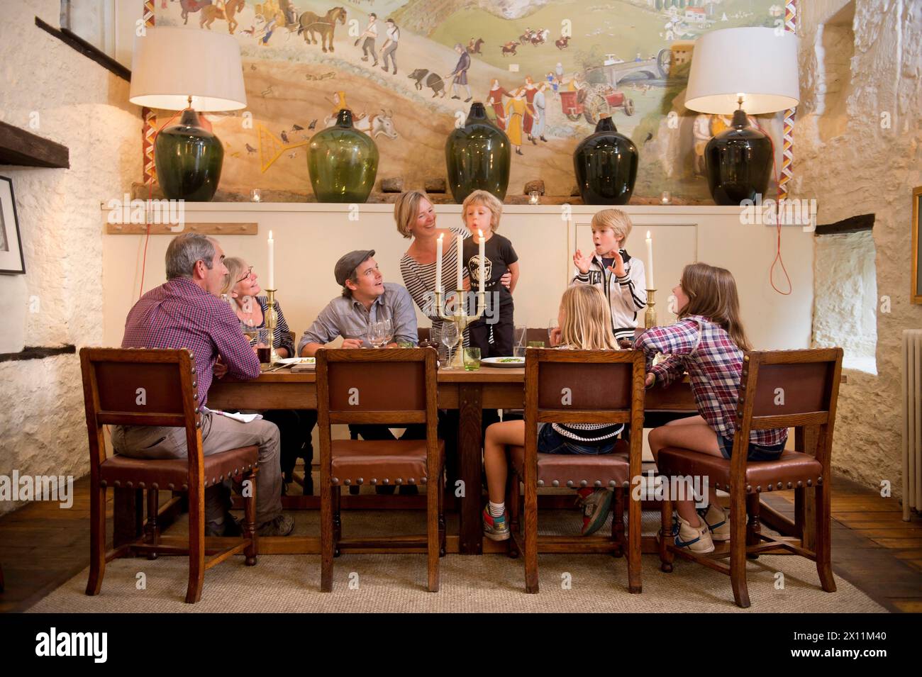 Sunday lunch at the Talbot Inn in Mells, Somerset UK Stock Photo - Alamy