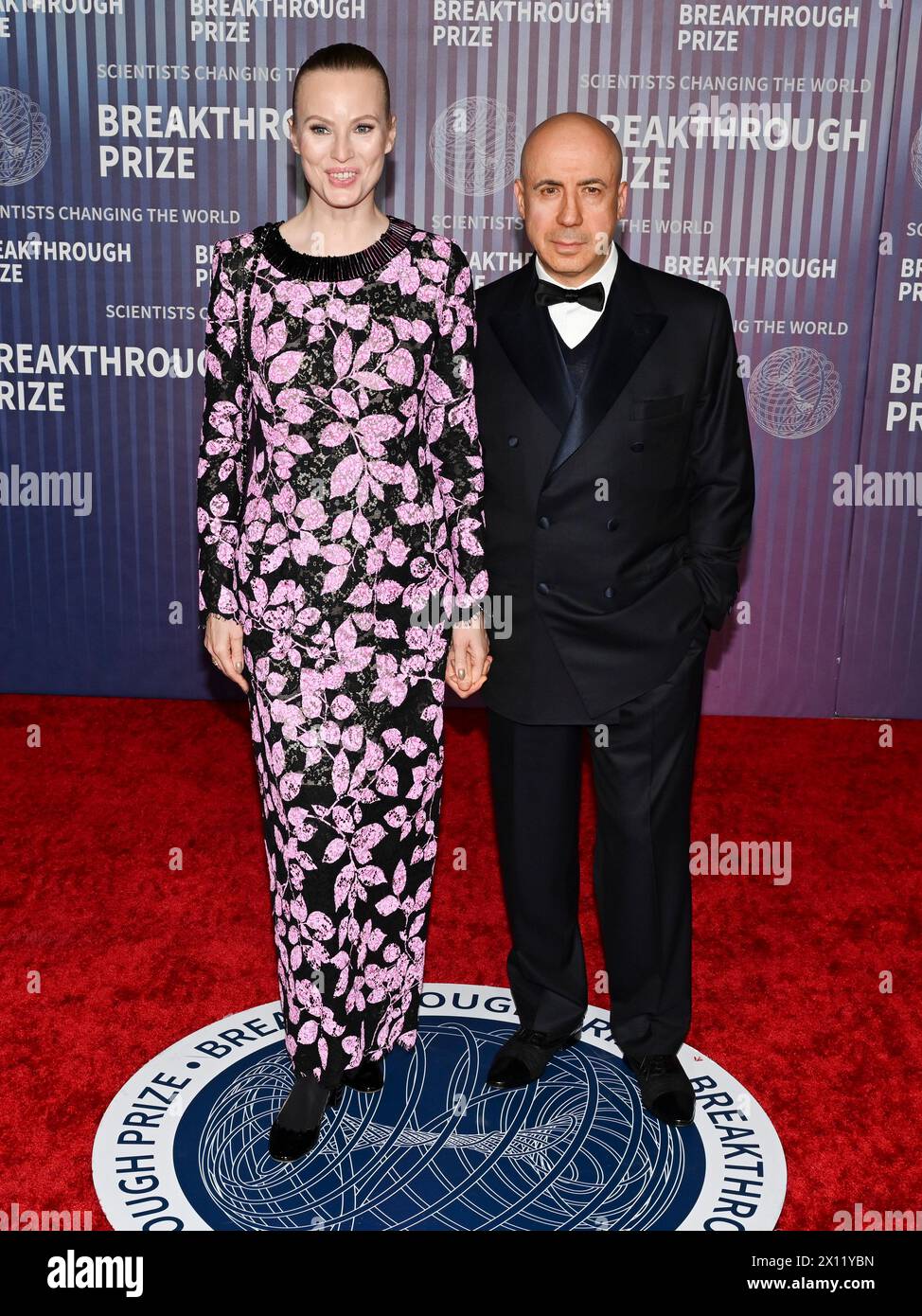 Yuri milner julia hi-res stock photography and images - Alamy
