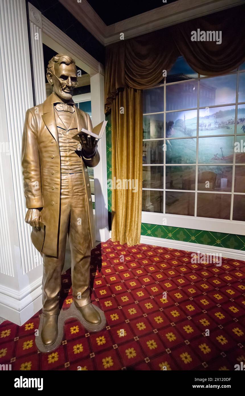 Abraham Lincoln Statue at the Ford's Theatre National Historic Site in ...