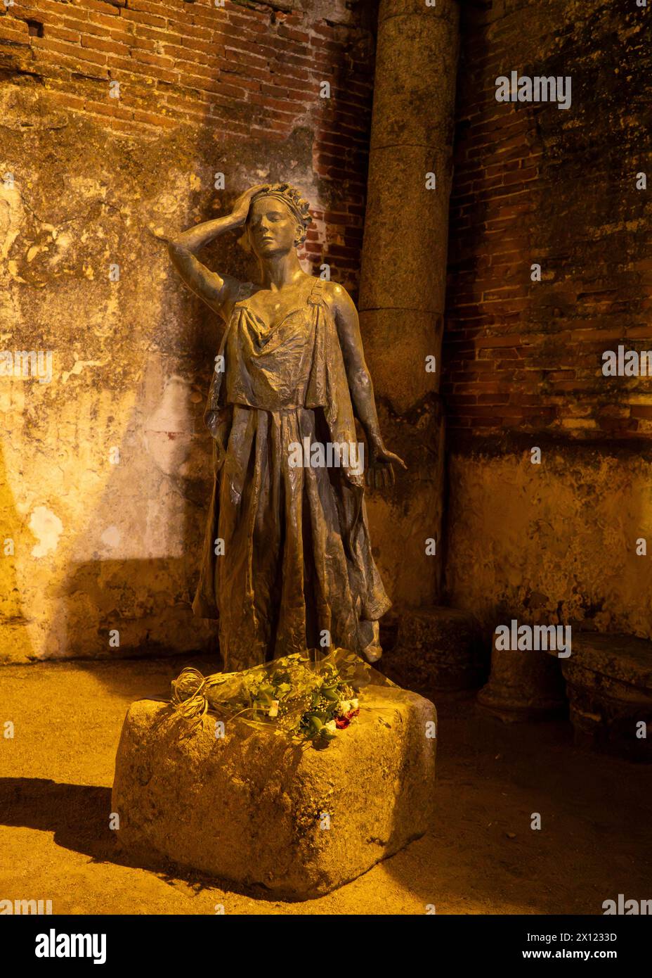 Archaeological remains of the Roman theater of Merida at night Stock ...