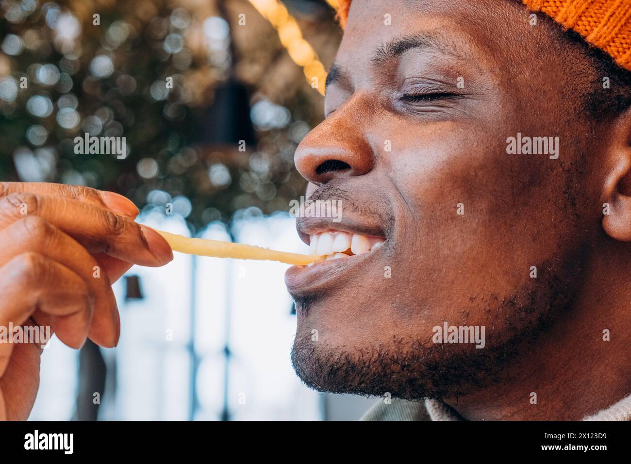 Fry moment hi-res stock photography and images - Alamy
