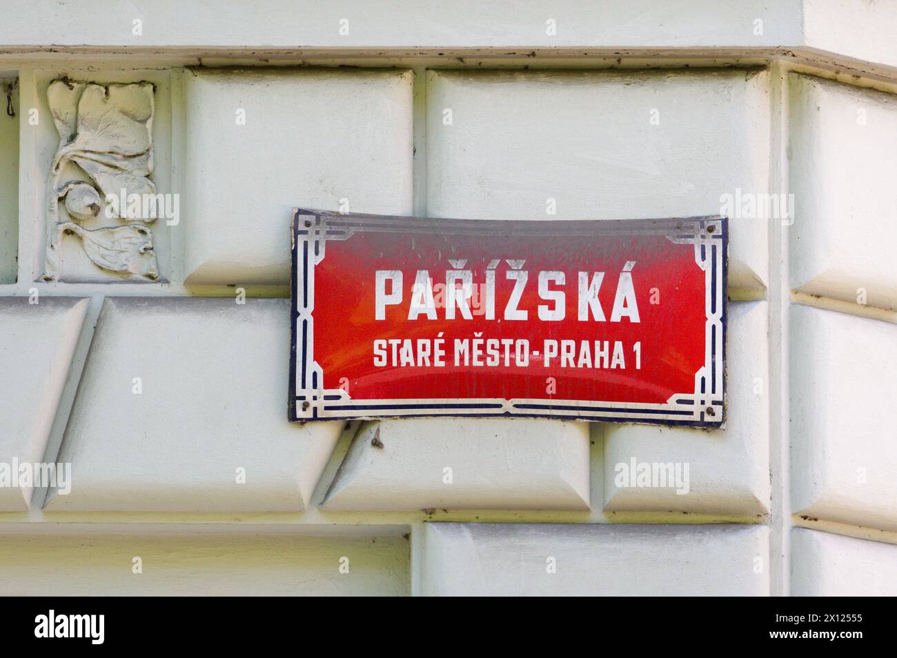 Parizska avenue. The most luxurious address in Prague. Many luxury ...