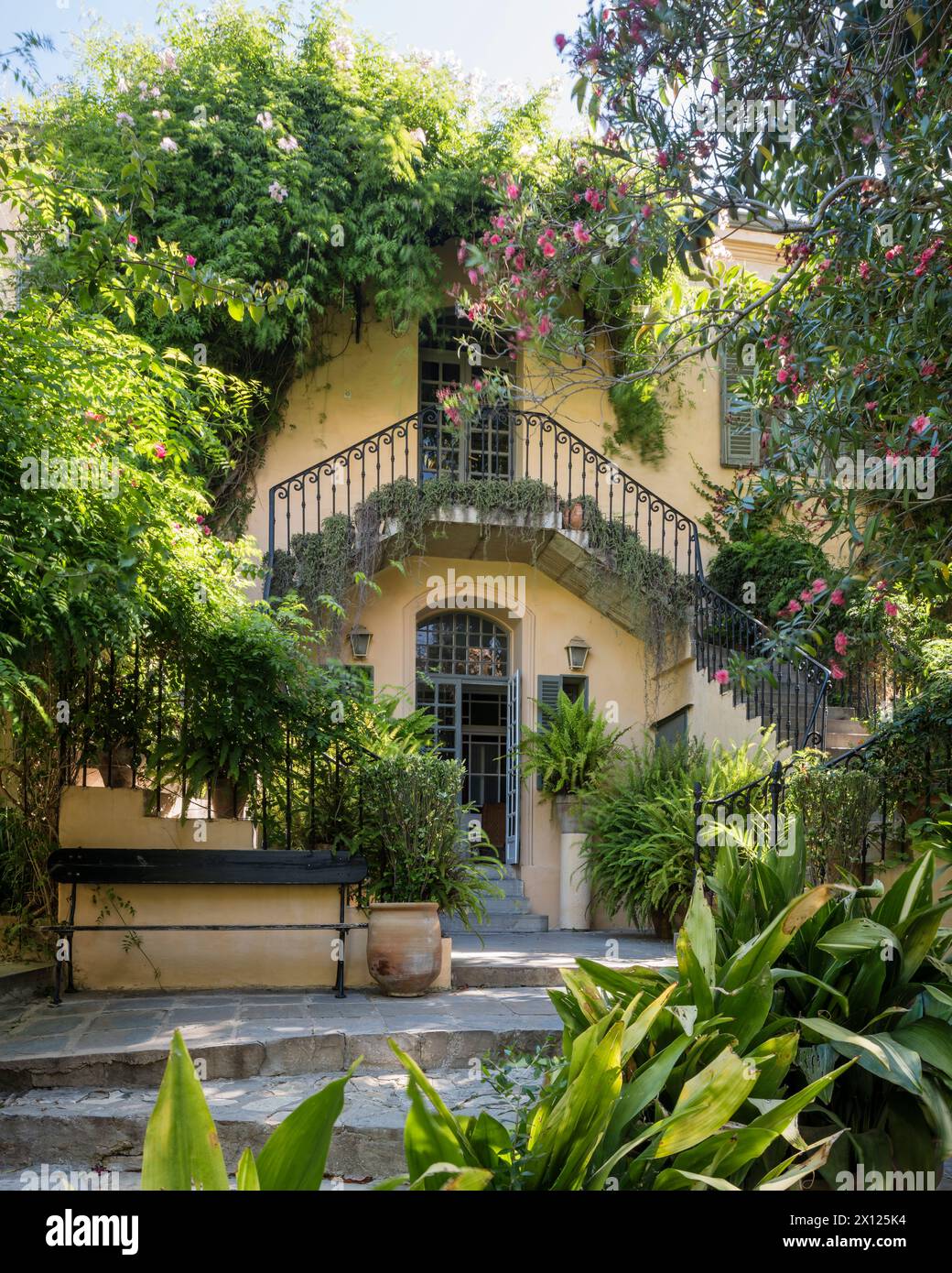 Entrance steps and terrace at Mimi Calpe, 1950s French luxury villa and ...