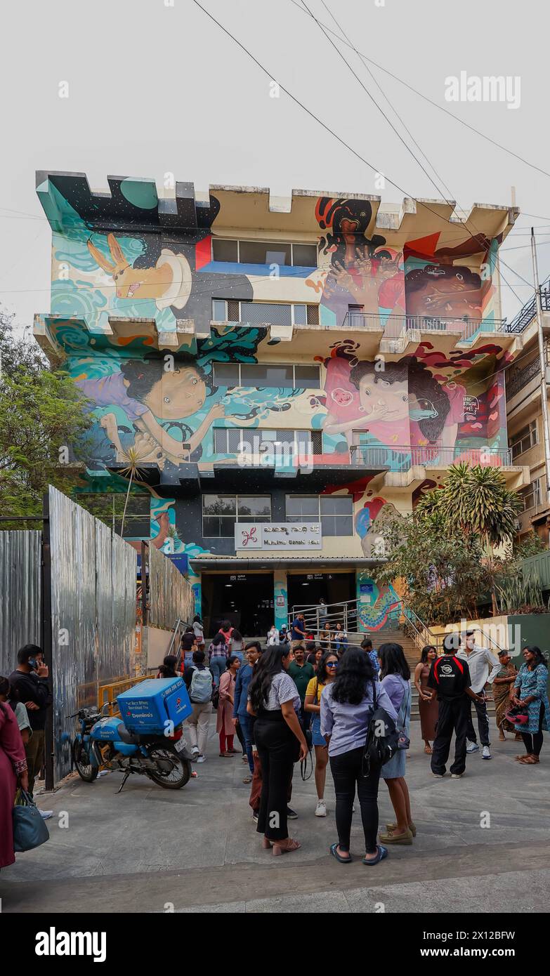 Mahatma Gandhi Road Metro station in Church Street Bangalore, Bengaluru ...
