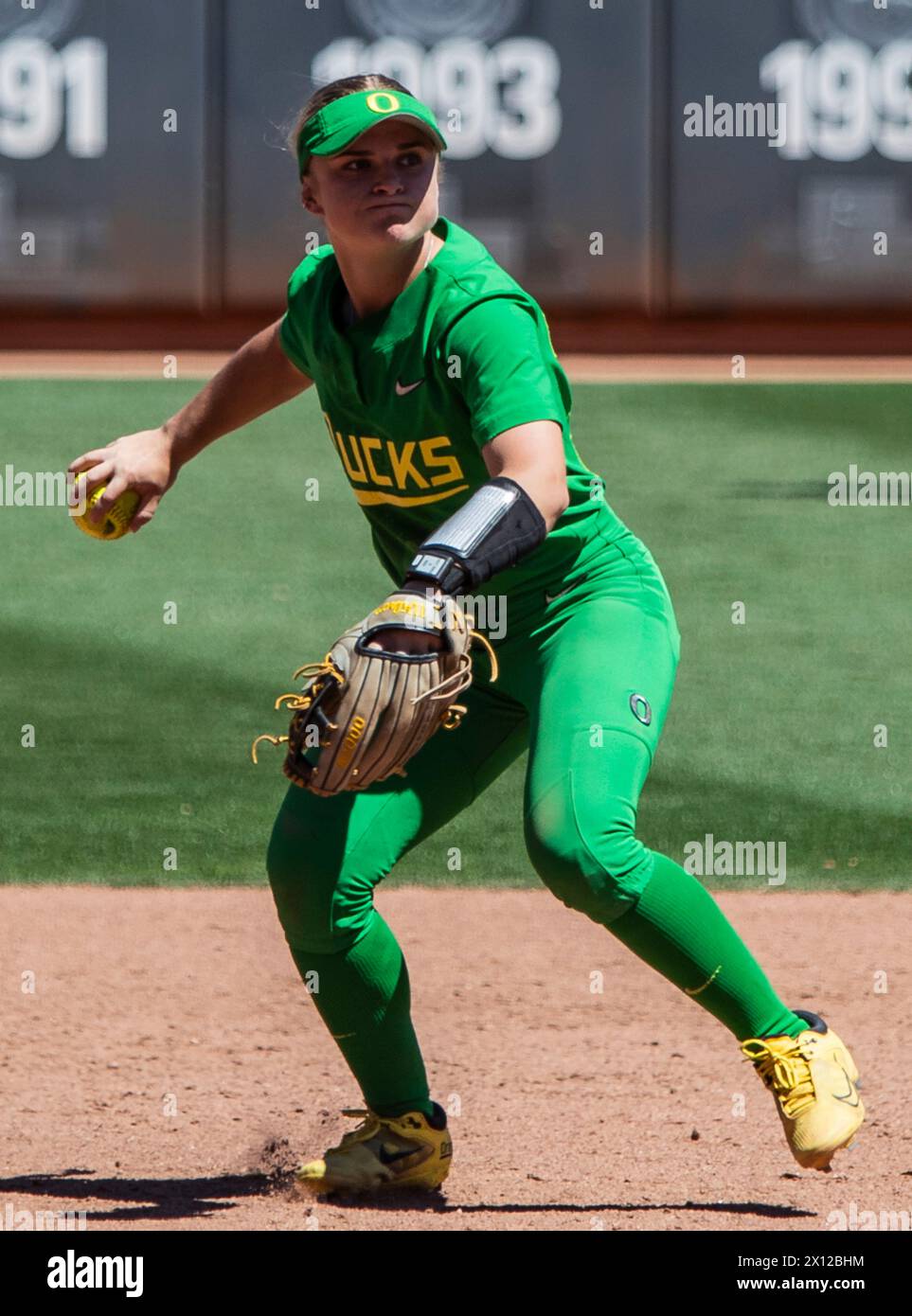 Tucson, AZ U.S. 14th Apr, 2024. A. Oregon infielder Paige Sinicki (38 ...