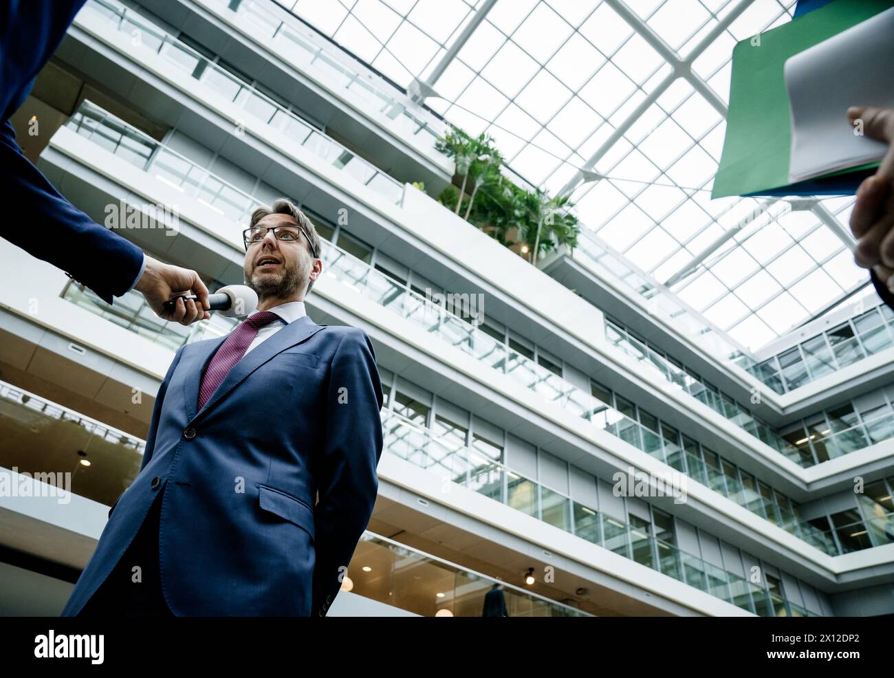 THE HAGUE - Steven van Weyenberg, outgoing Minister of Finance, during ...