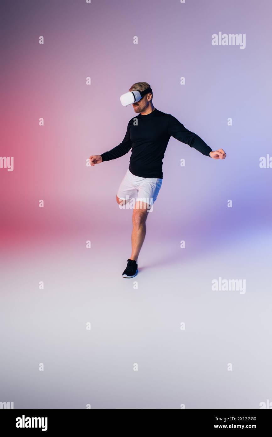 Light attire hi-res stock photography and images - Alamy