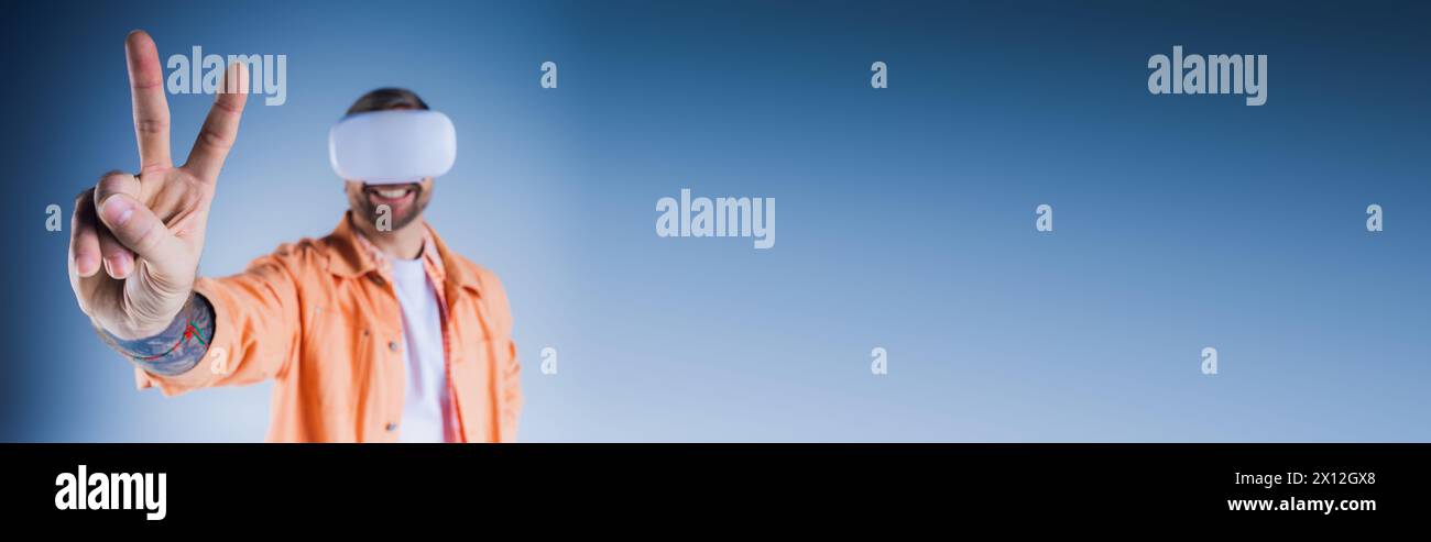 Man making peace sign hi-res stock photography and images - Alamy