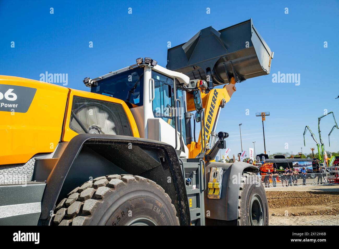 Liebherr wheel loader hi-res stock photography and images - Alamy