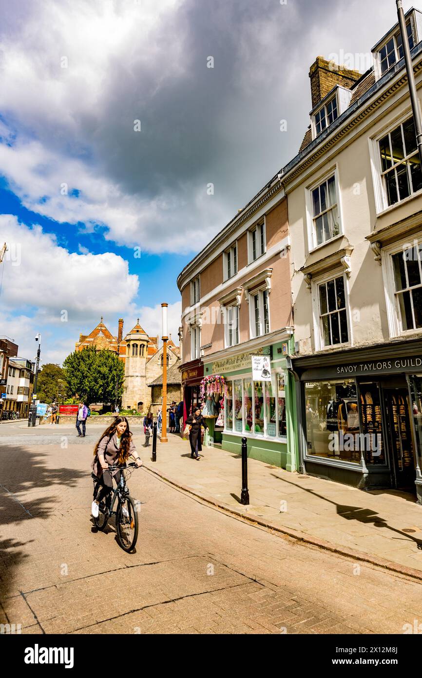 People exploring cambridge old town hi-res stock photography and images ...