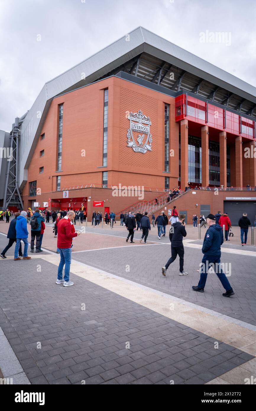 Fans on match day at Liverpool FC's stadium in Anfield, Liverpool Stock ...