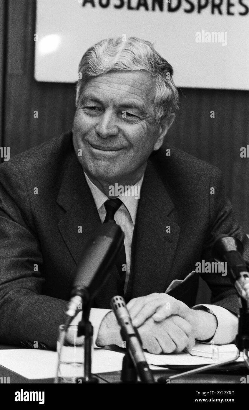 Federal presidential candidates Black and White Stock Photos & Images ...