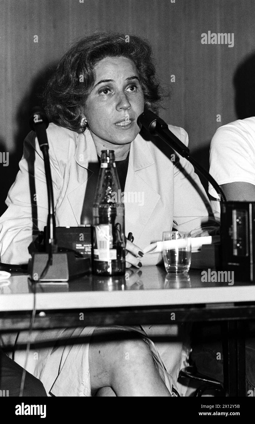 The photo of May 22nd 1986 shows German journalist and Nazi hunter ...