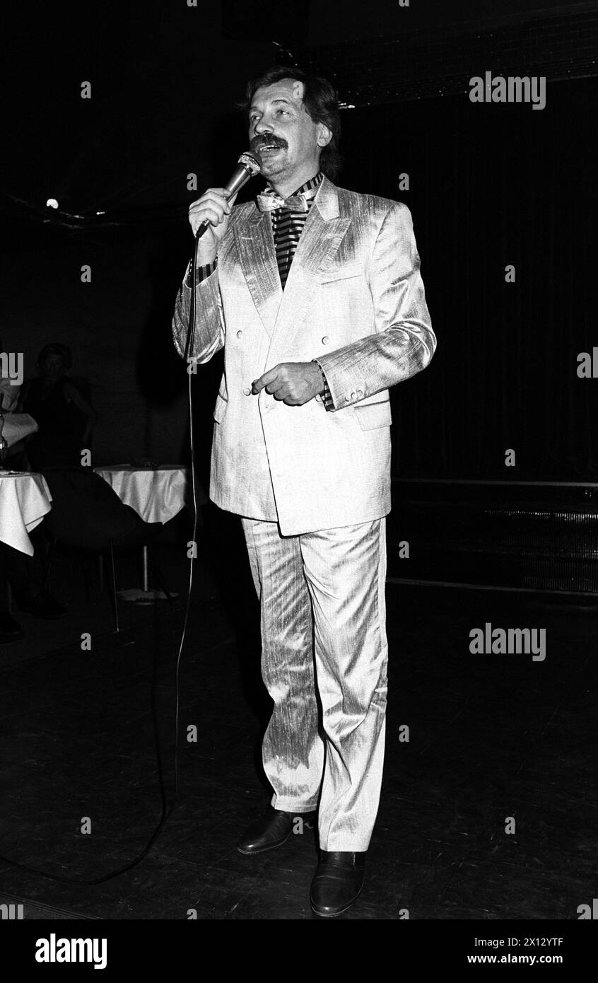 With a giant show gala, the renovated club 'Maxim' opened its gates ...