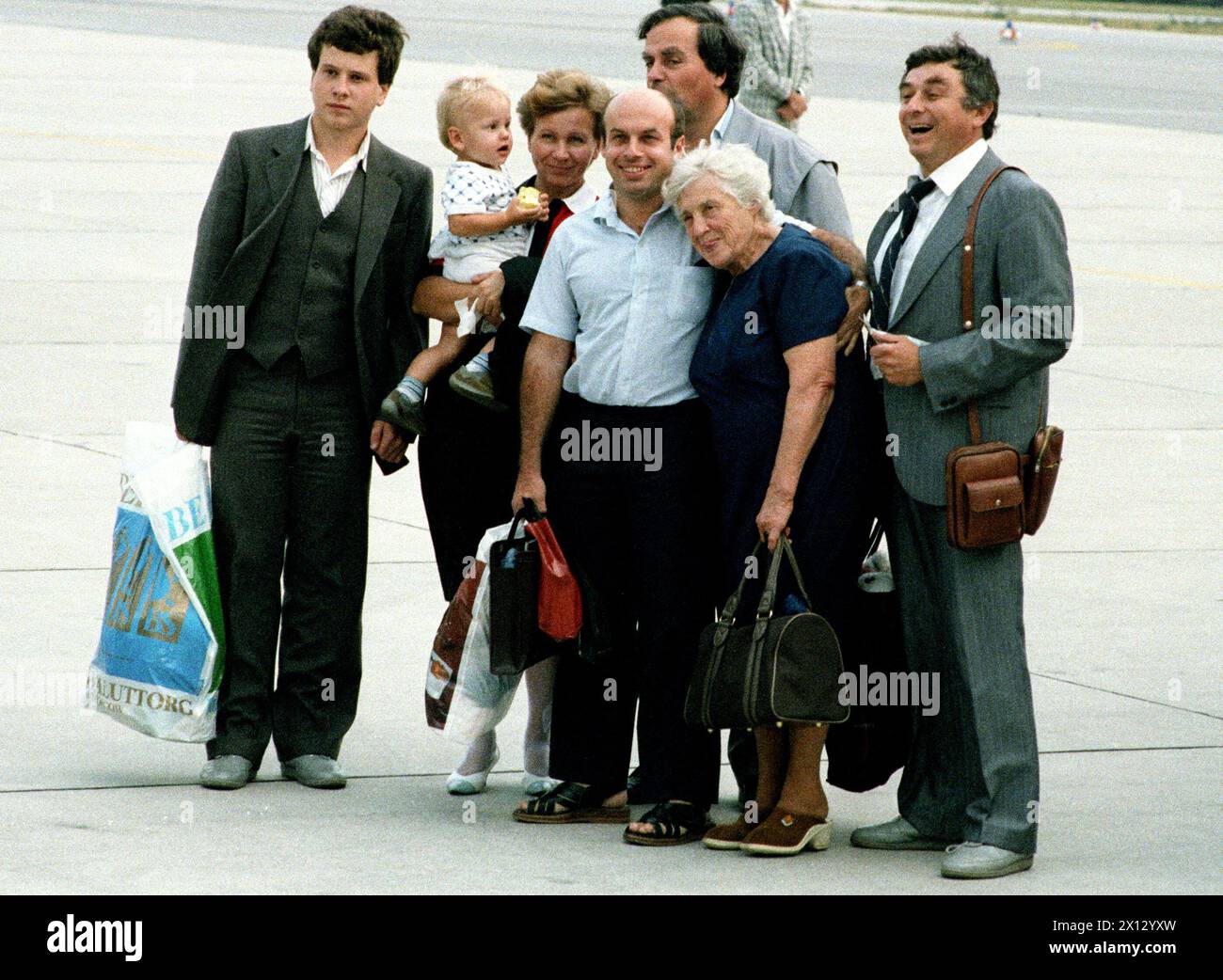 Anatoli Schtscharanski arrived in Vienna on 25/08/1986 to welcome his ...