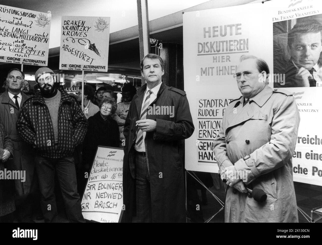 The photo of November 12th 1986 shows members of the Austrian Green ...