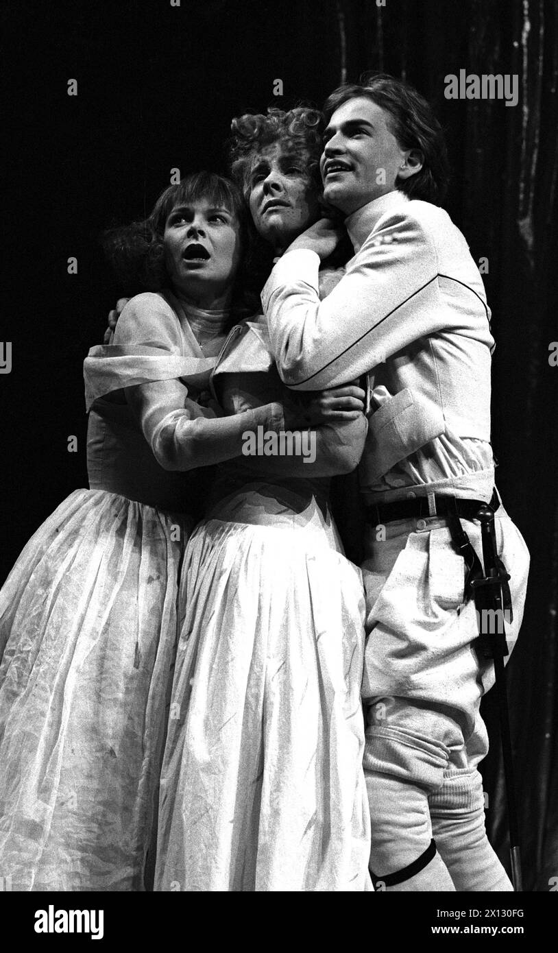 (l-r): Julia von Shell, Oda Thormeyer and Ulrich Wesselmann in ...