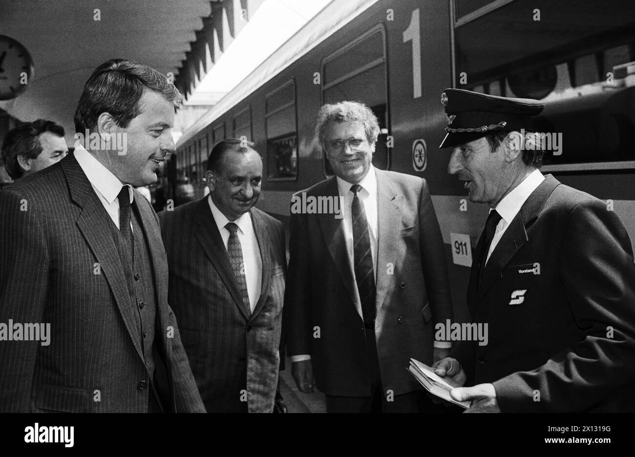 Members of the Austrian Federal government before departing to their ...